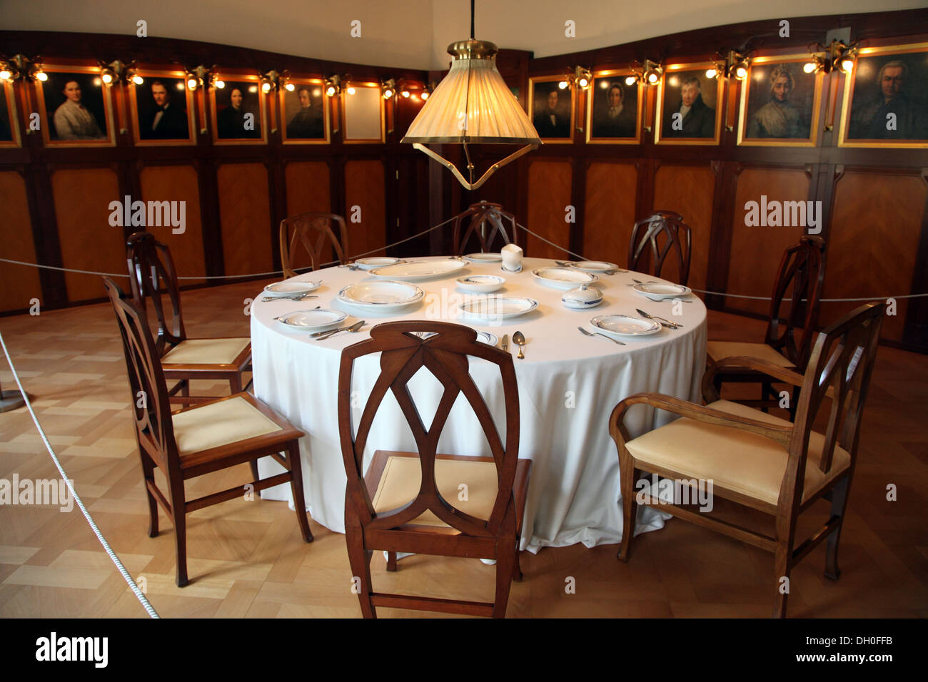 Esche hi-res stock photography and images - Alamy