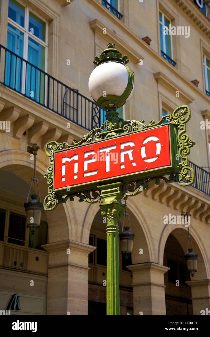 Paris Metro Sign, Paris, France Stock Photo - Alamy