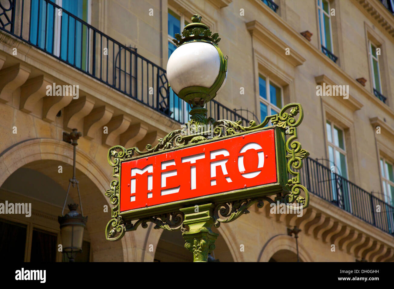 Paris Metro Sign, Paris, France Stock Photo - Alamy