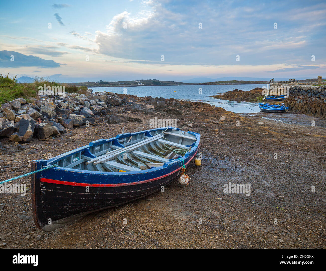 Roundstone bay ireland hi-res stock photography and images - Alamy