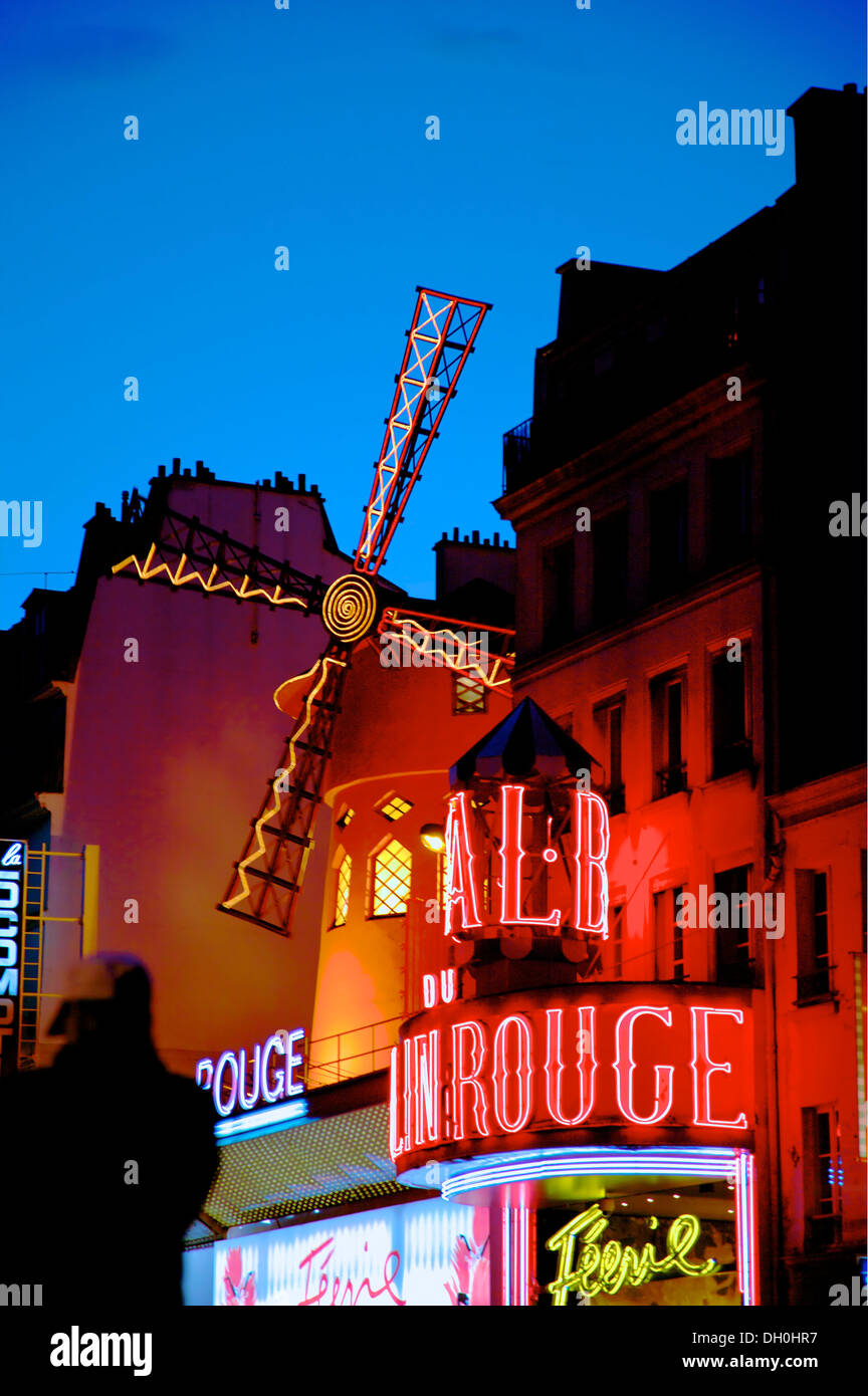 Moulin rouge paris hi-res stock photography and images - Alamy