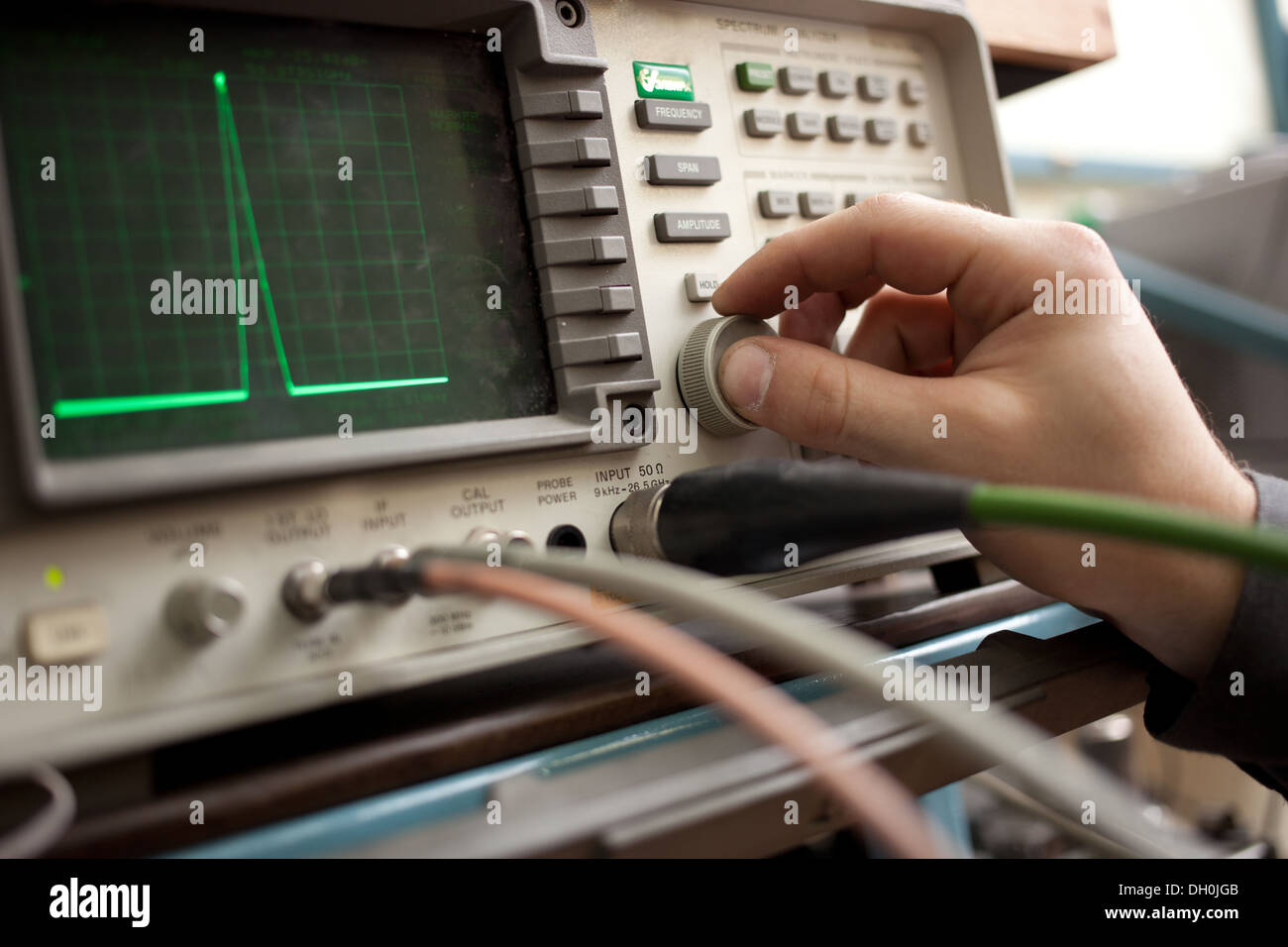 Spectrum analyzer hi-res stock photography and images - Alamy