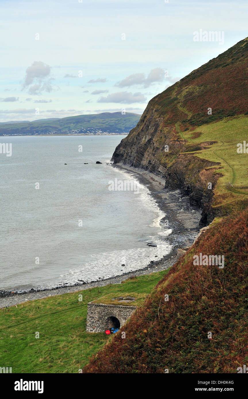 Ceredigion coast path aberystwyth hi-res stock photography and images ...