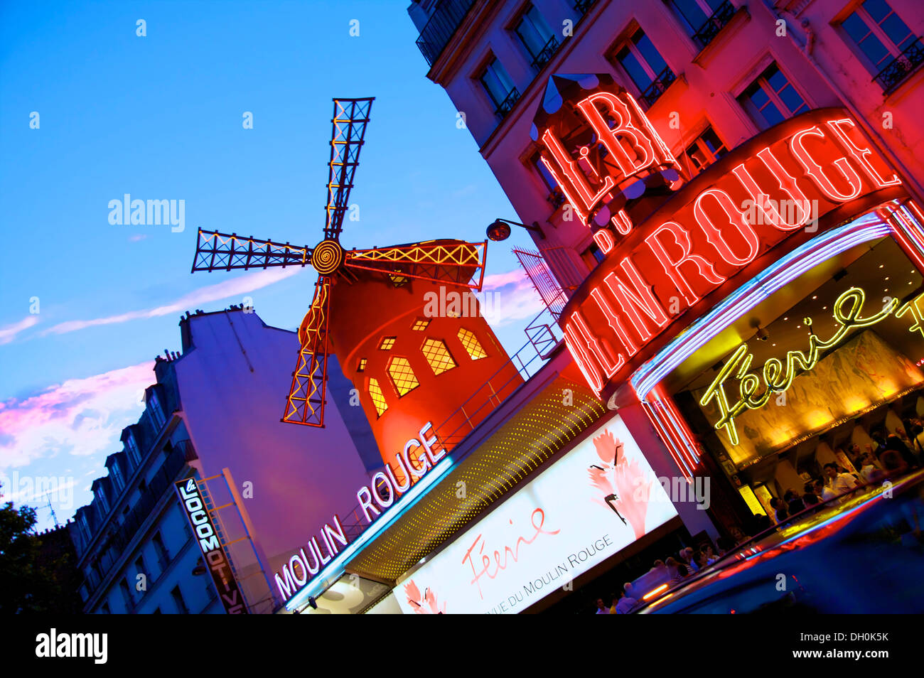 Moulin rouge paris hi-res stock photography and images - Alamy