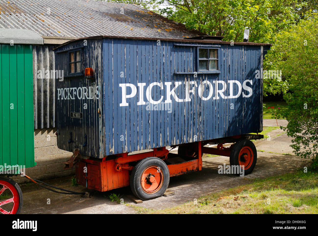 Pickfords removal van hi-res stock photography and images - Alamy