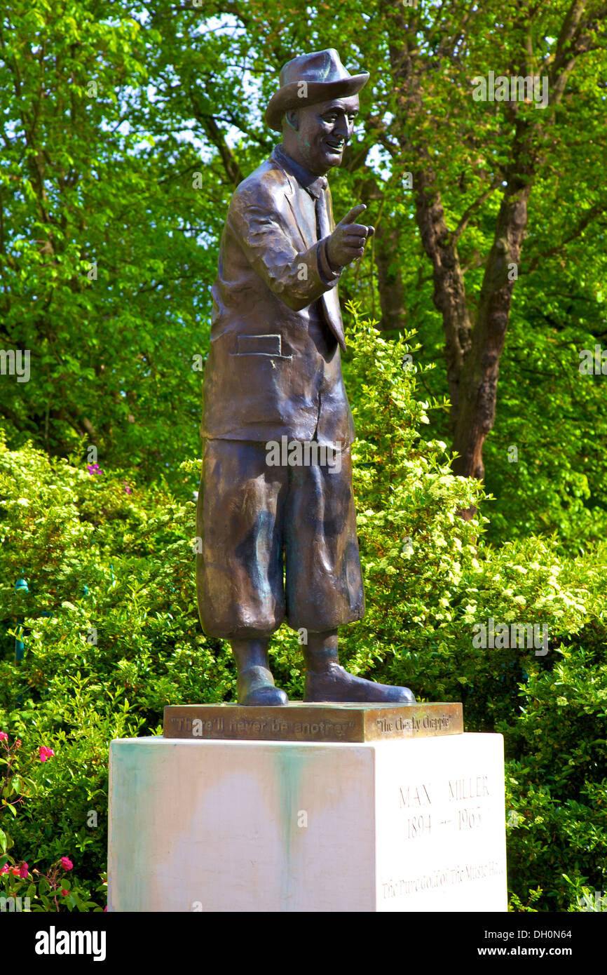 Statue of Max Miller, Brighton, East Sussex, England, UK, Europe Stock ...