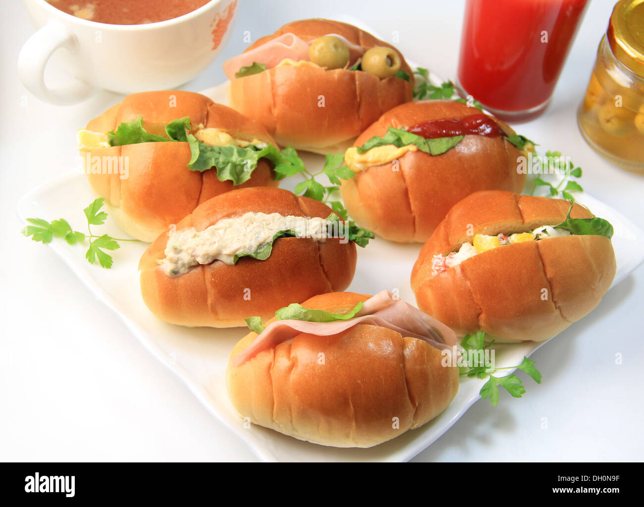 Group of bread rolls hi-res stock photography and images - Alamy
