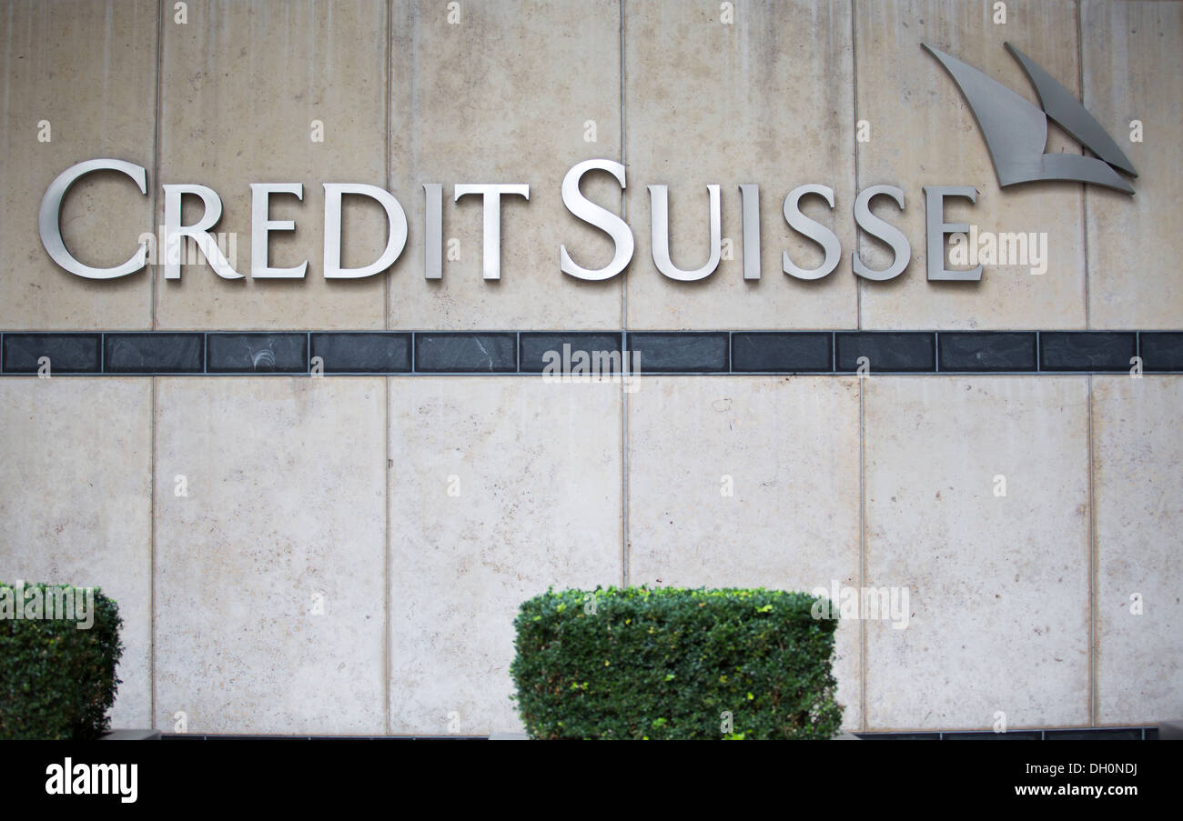 Credit suisse london logo hi-res stock photography and images - Alamy