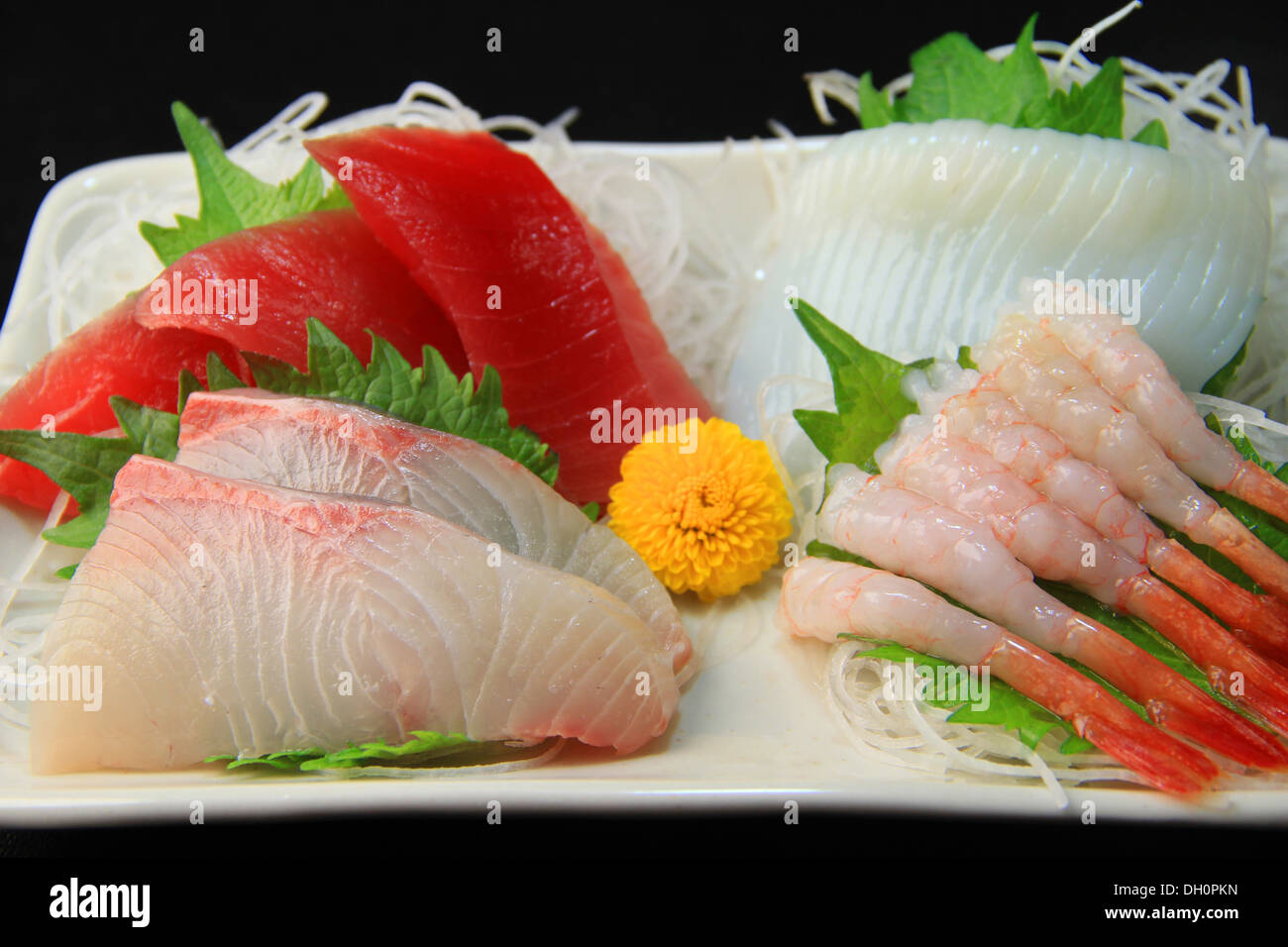 Yellowtail sashimi hi-res stock photography and images - Alamy