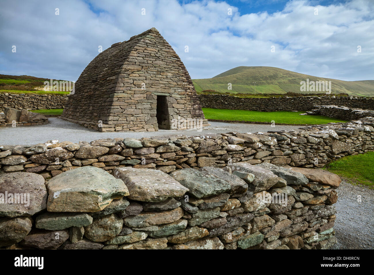 County Kerry, Ireland: Gallarus Oratory on the Dingle Peninsula, an ...