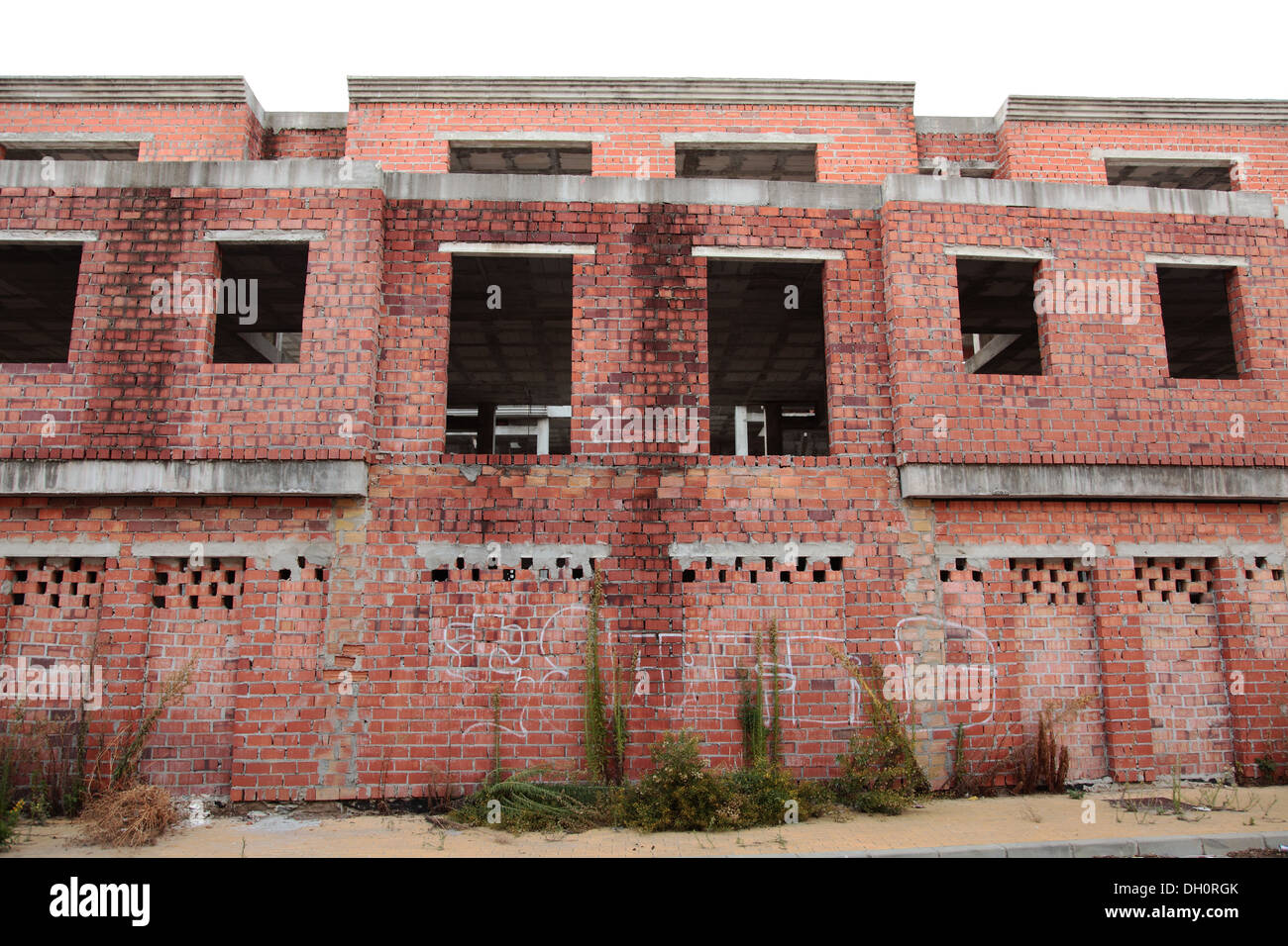 Half finished building hi-res stock photography and images - Alamy