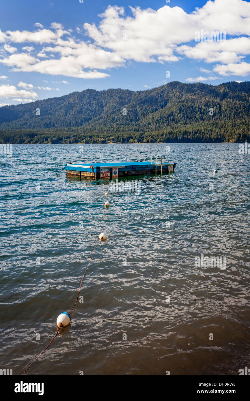 Floating platform hi-res stock photography and images - Alamy