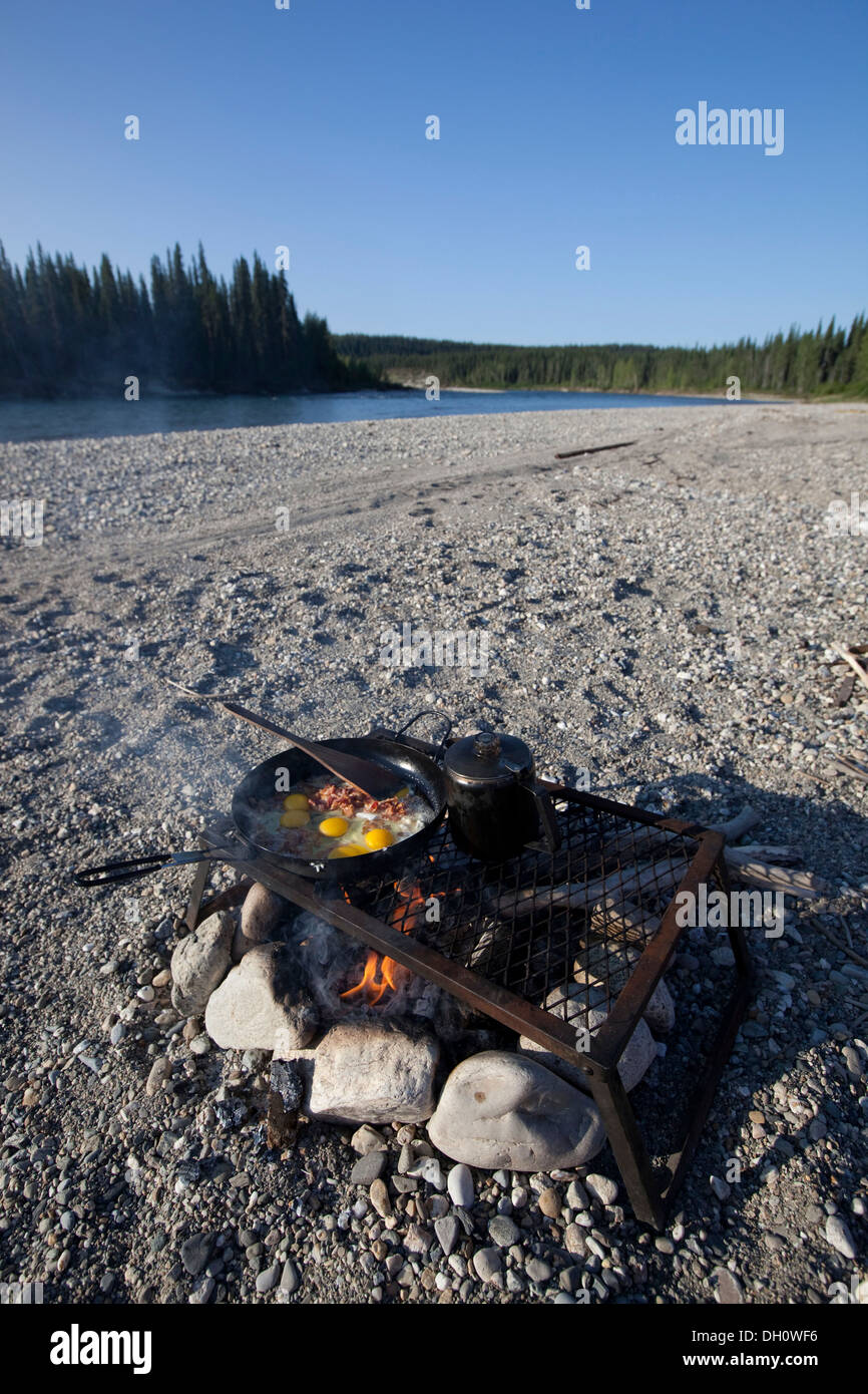 Fire spatula hi-res stock photography and images - Alamy