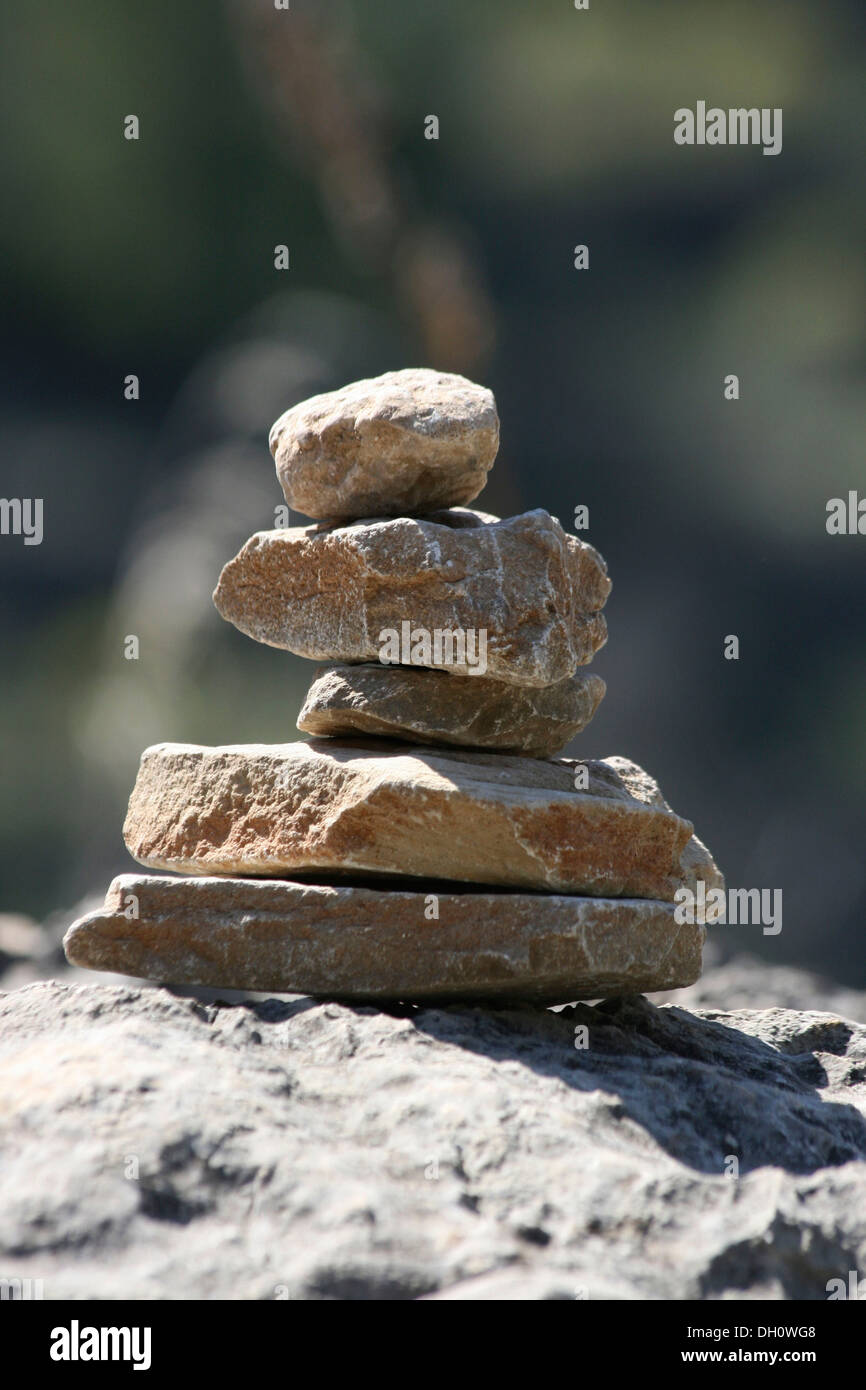 One on top other stone hi-res stock photography and images - Alamy