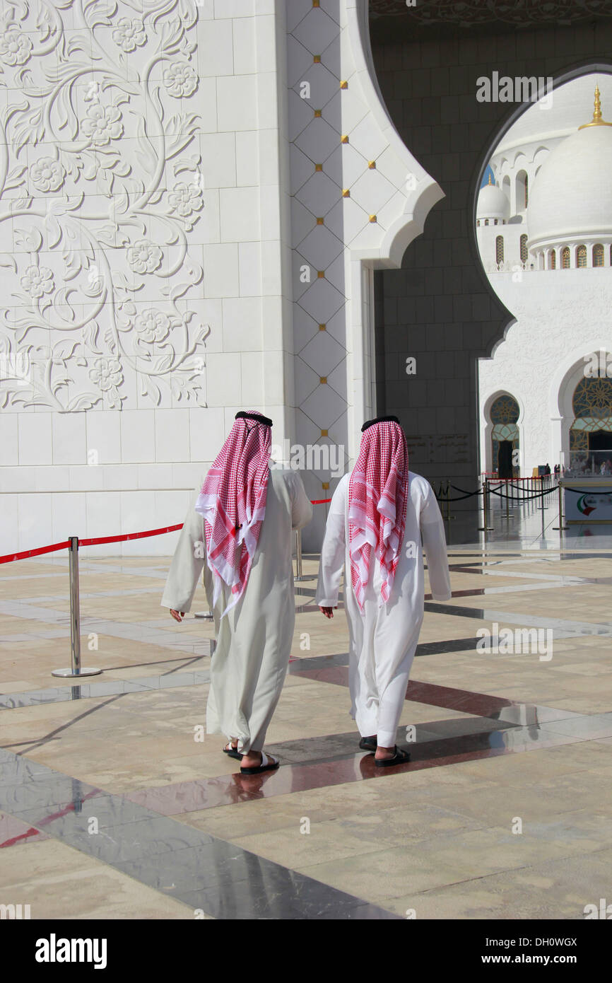 Men arab men hi-res stock photography and images - Alamy