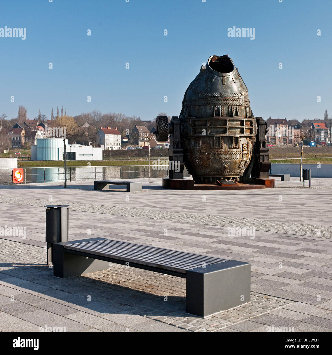 Converter hi-res stock photography and images - Alamy