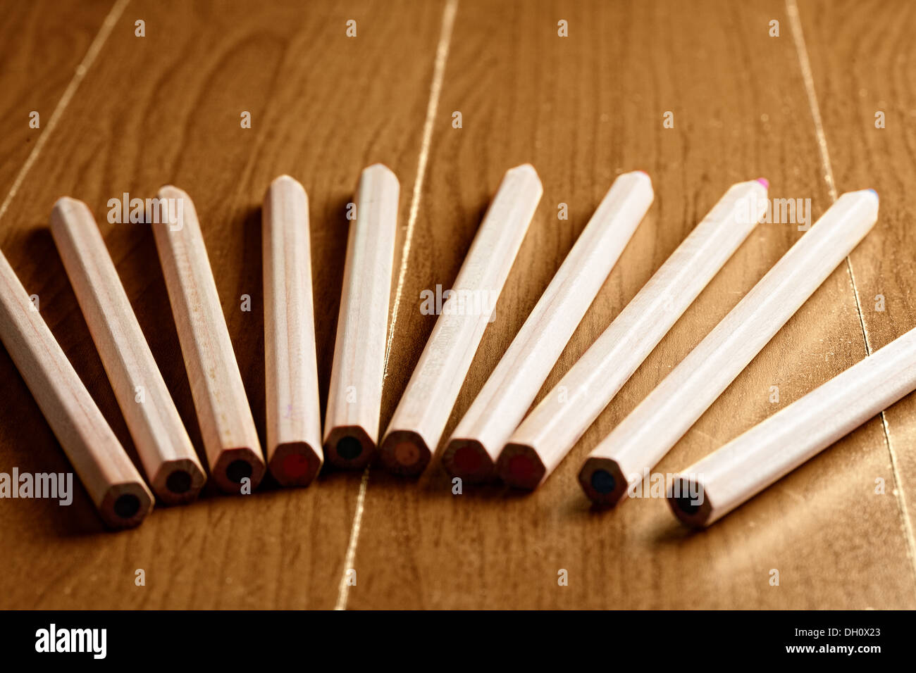 Fan out hi-res stock photography and images - Alamy