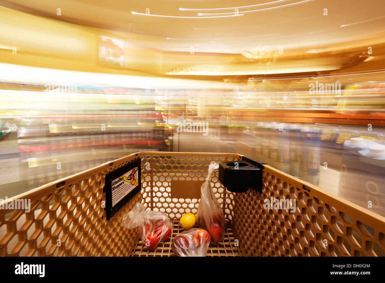 Shopping at the supermarket, USA Stock Photo - Alamy