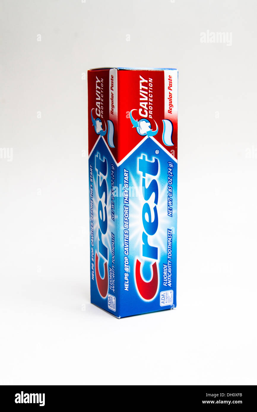 Crest toothpaste hi-res stock photography and images - Alamy