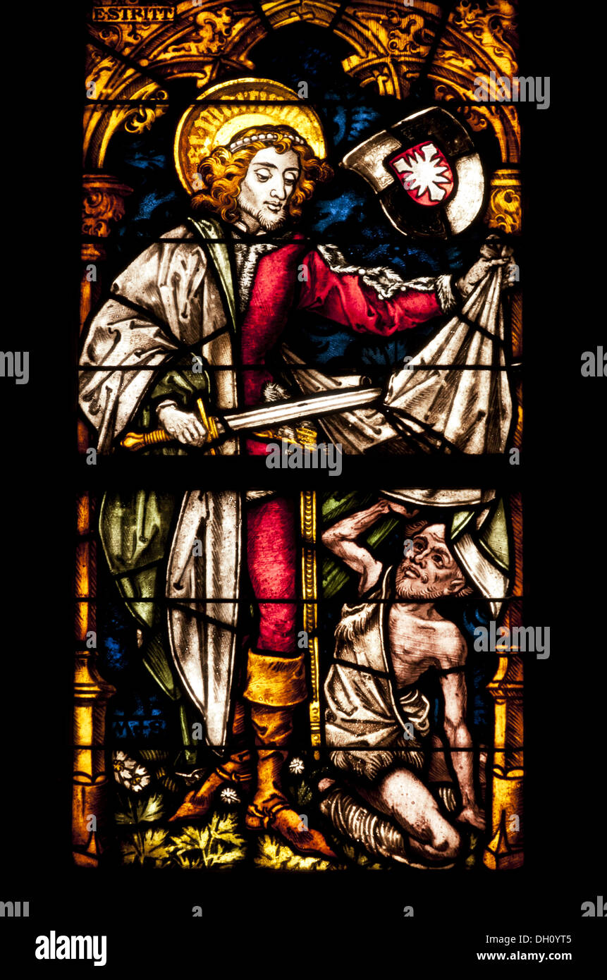 French chateau window hi-res stock photography and images - Alamy