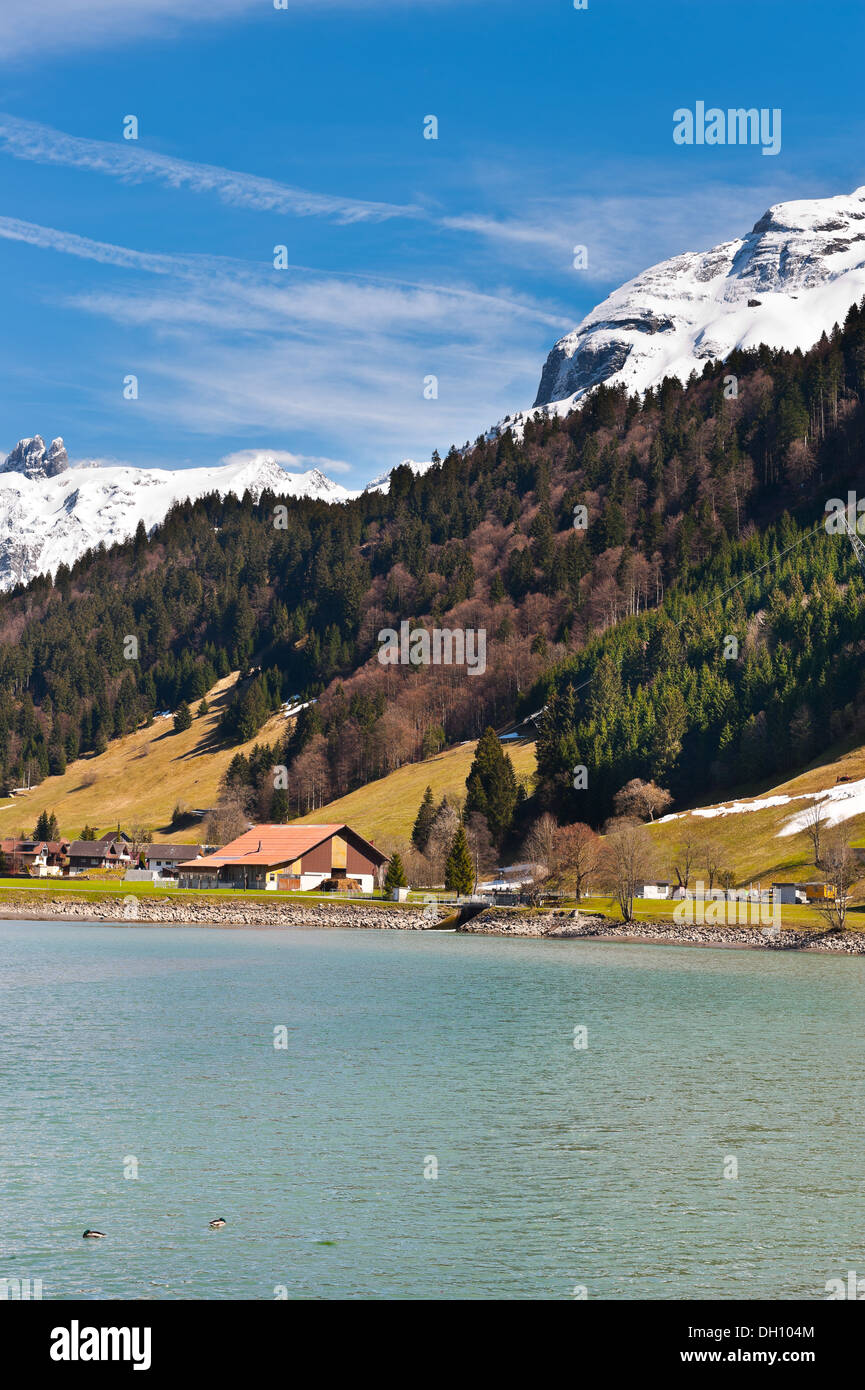 Snow capped house hi-res stock photography and images - Alamy
