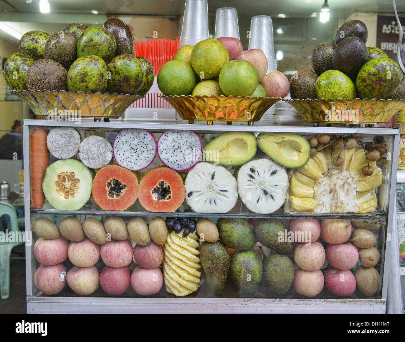 fruit shake vendor, Phnom Penh, Cambodia Stock Photo - Alamy