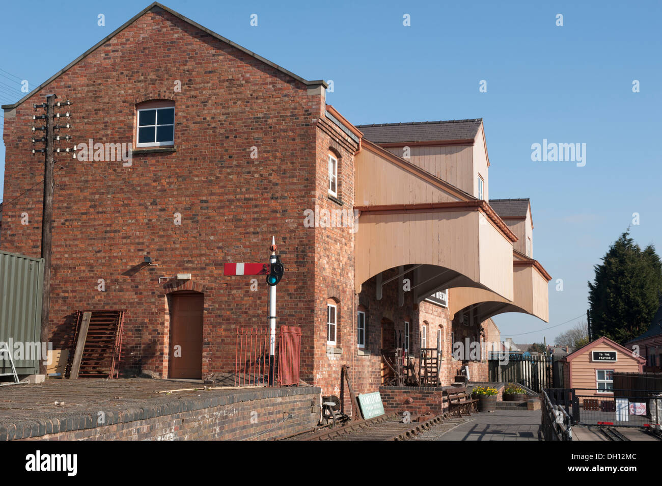 Kidderminster railway station on the Severn Valley Railway Stock Photo ...