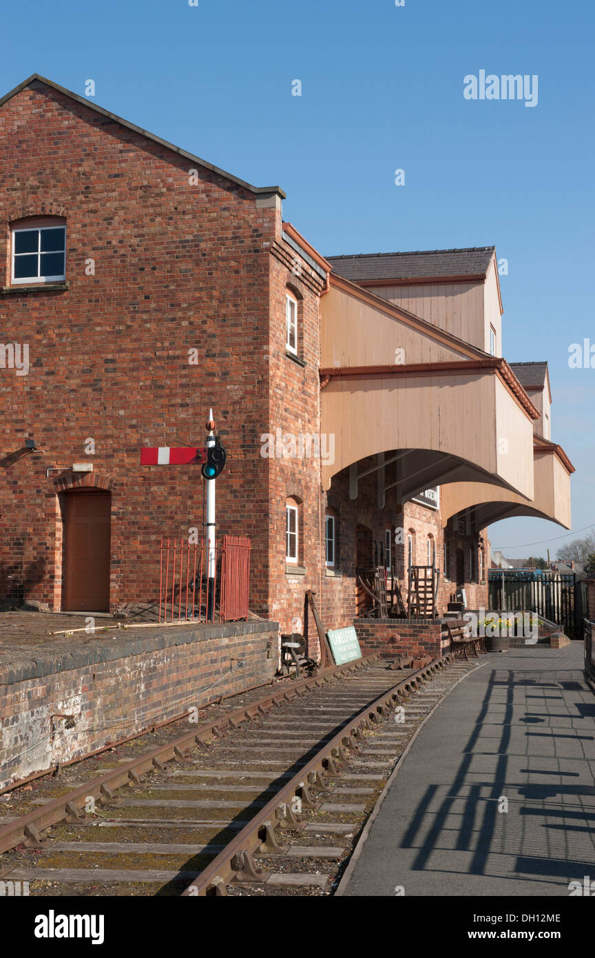 Kidderminster railway station on the Severn Valley Railway Stock Photo ...