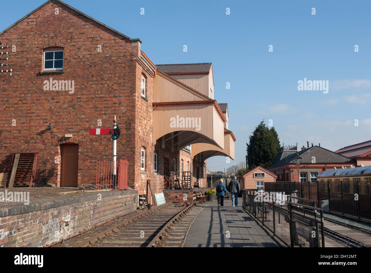Kidderminster railway station on the Severn Valley Railway Stock Photo ...