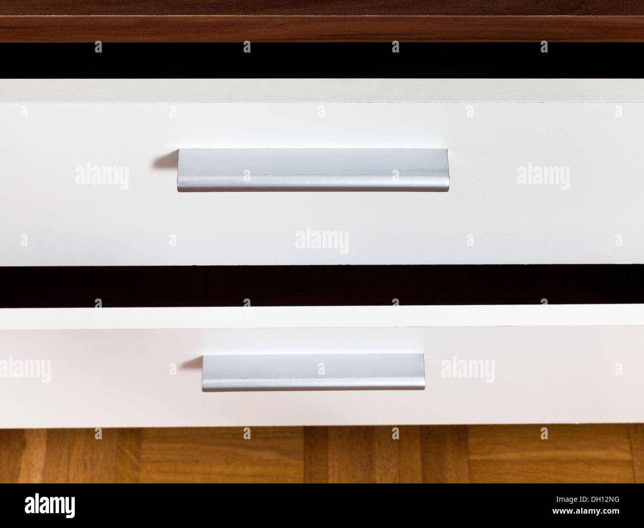 Chest of drawers open hi-res stock photography and images - Alamy