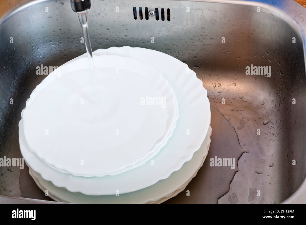 Sink washing up tap hi-res stock photography and images - Alamy