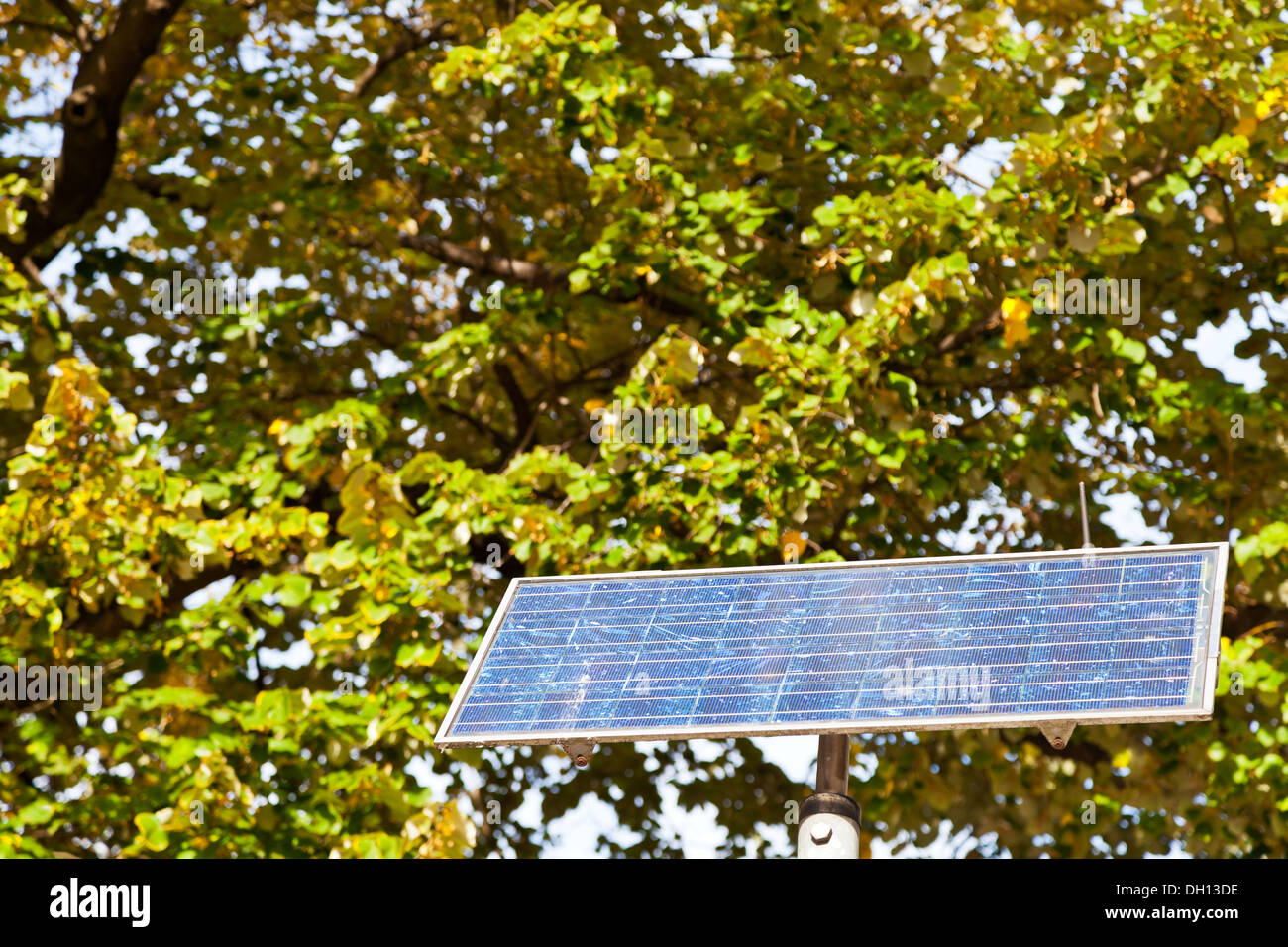 Solar battery unit hi-res stock photography and images - Alamy