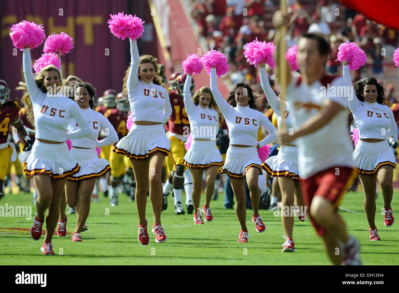 Usc cheerleaders hi-res stock photography and images - Alamy