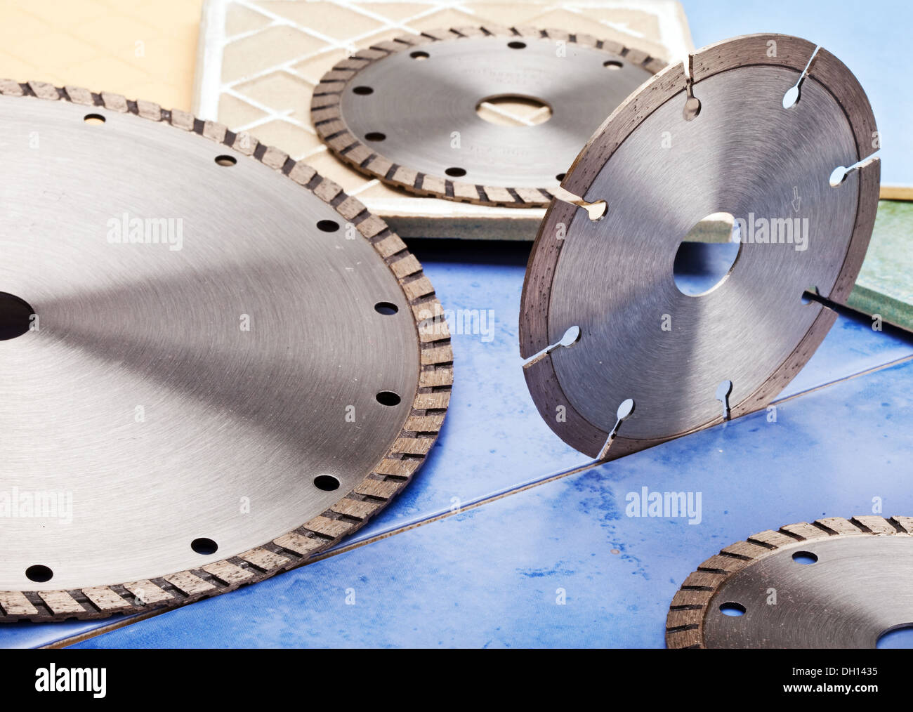 Diamond discs for cutting of tile Stock Photo - Alamy
