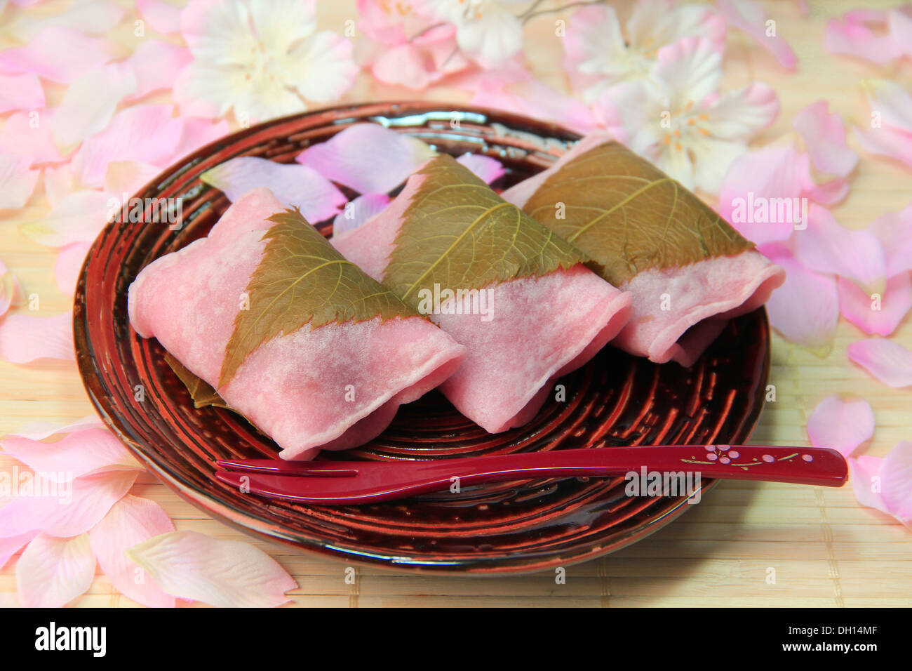 Sakura mochi (Cherry flavored soft sweet rice cake Stock Photo - Alamy