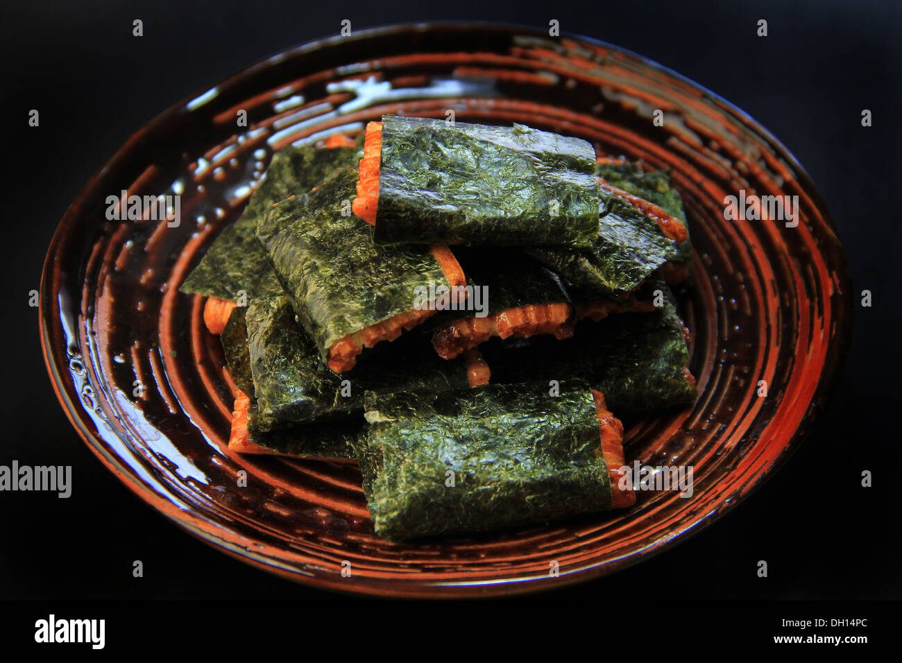 Senbei with nori Stock Photo - Alamy