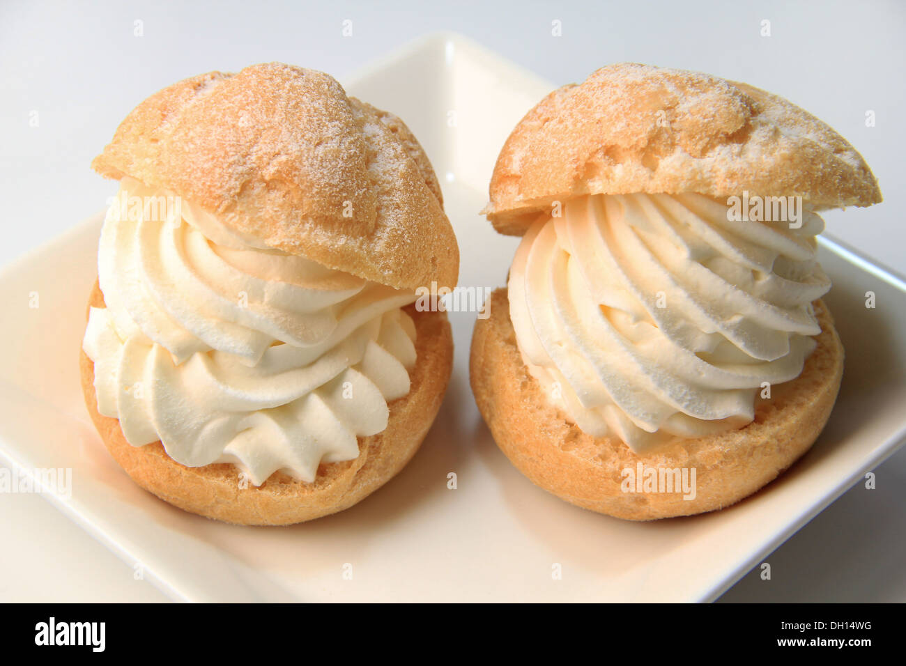 Cream puffs plate hi-res stock photography and images - Alamy