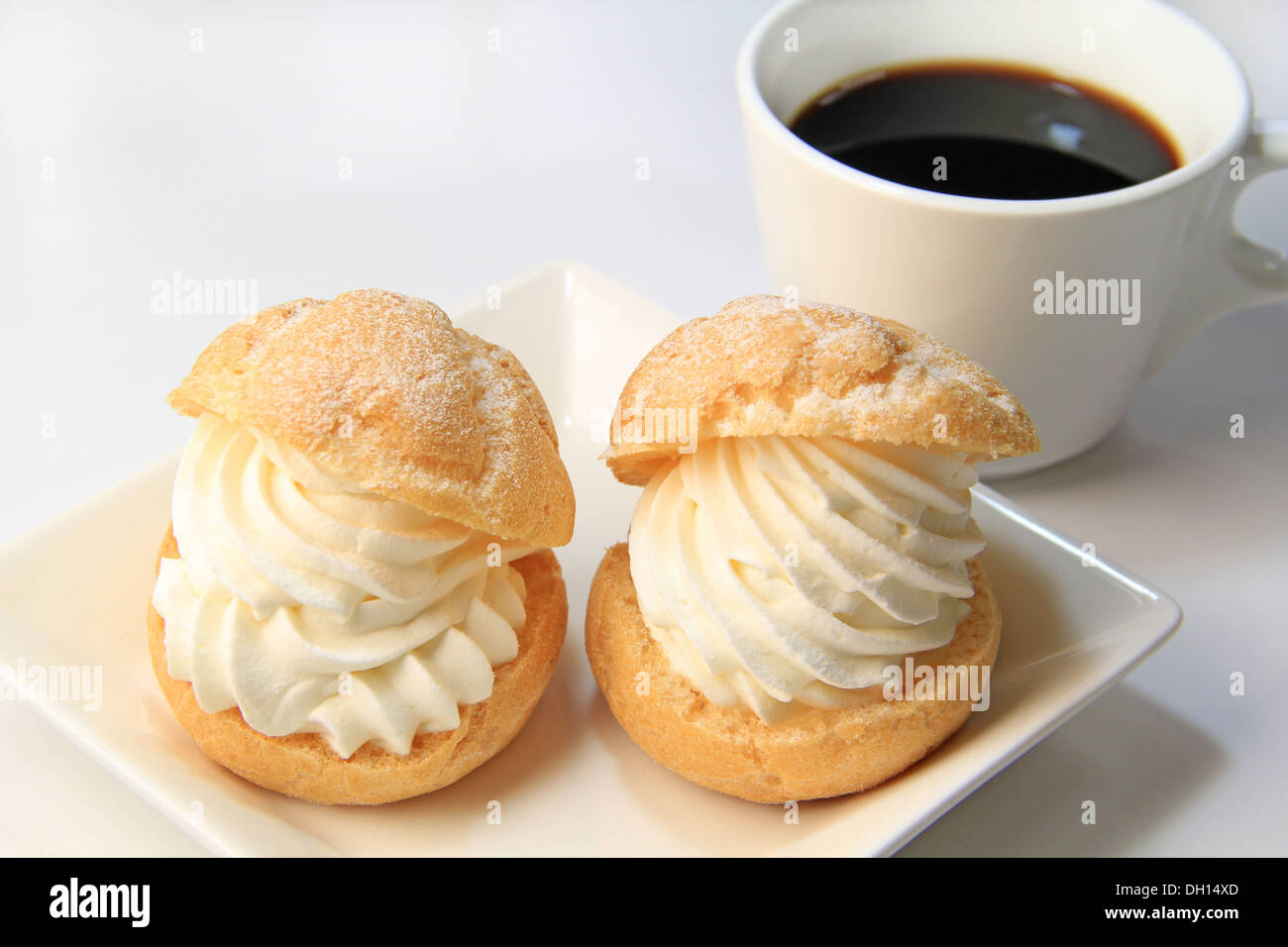 Two puffs hi-res stock photography and images - Alamy