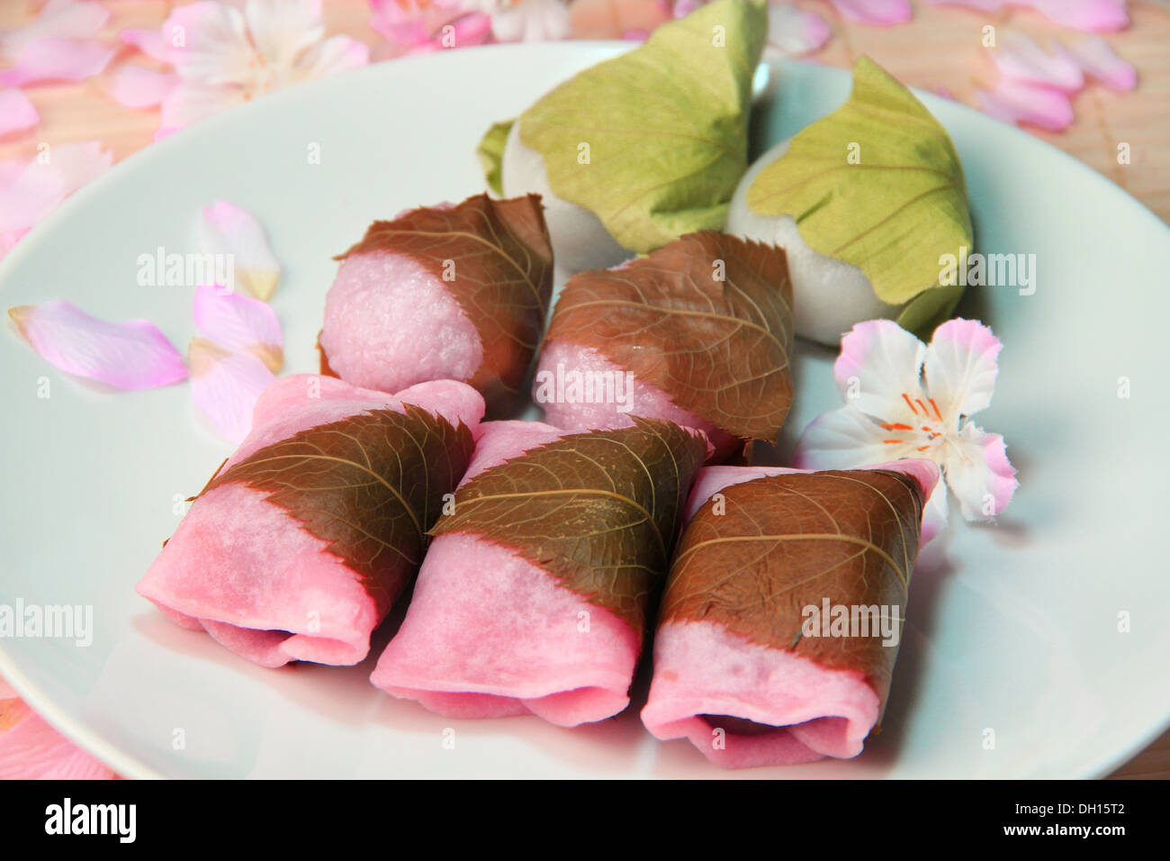 Japanese style sweets hi-res stock photography and images - Alamy