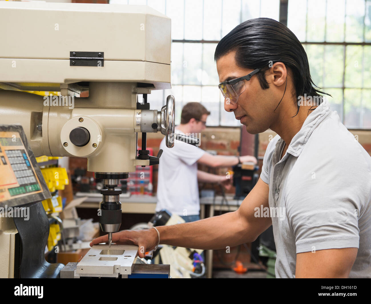 Indian shop worker hi-res stock photography and images - Alamy
