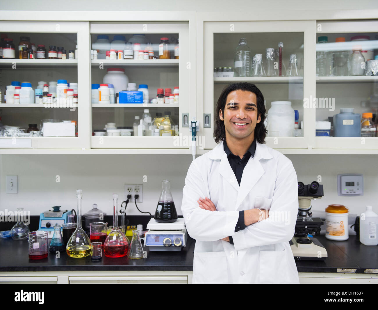 Indian scientist hi-res stock photography and images - Alamy