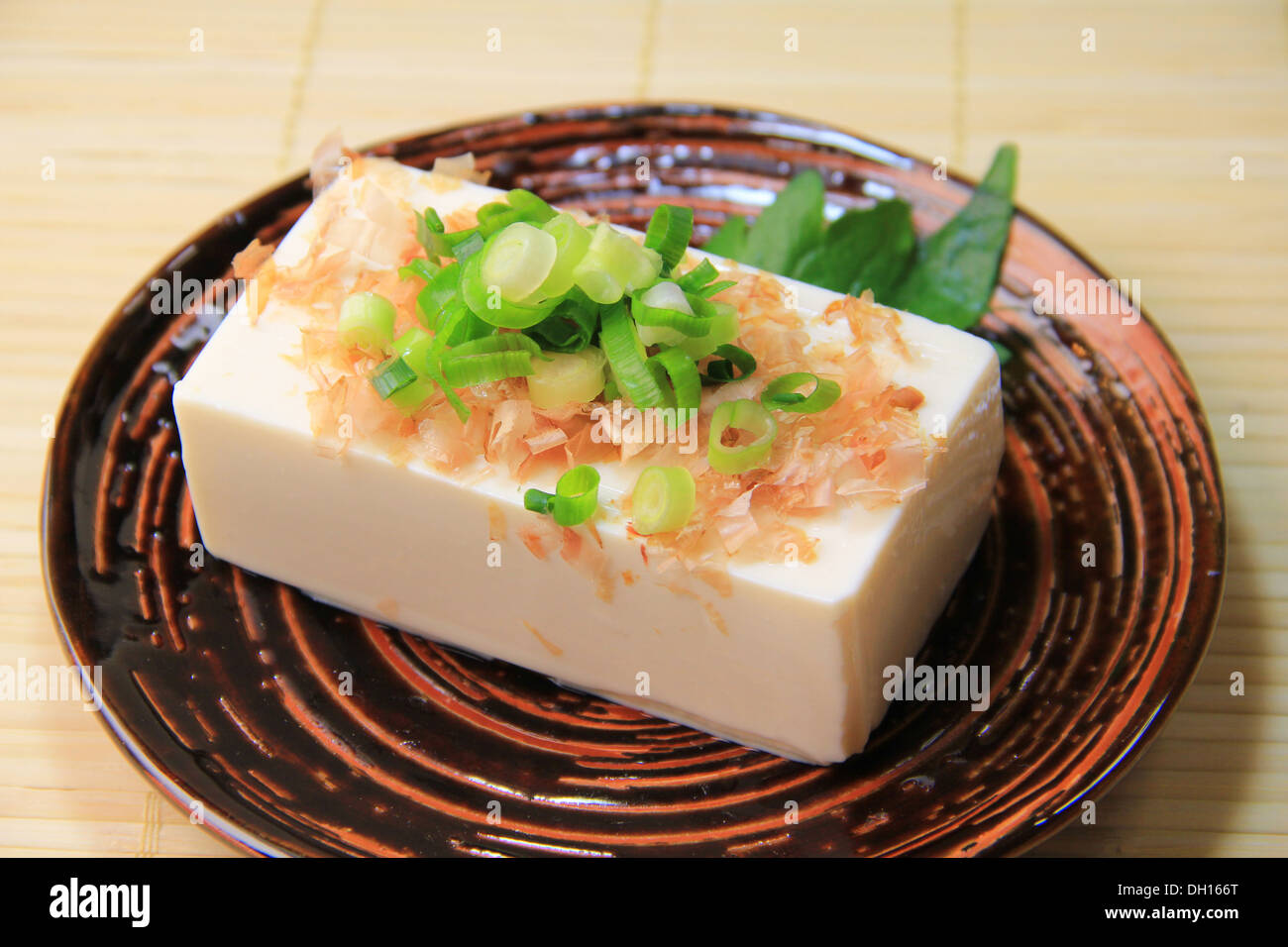 Hiyayakko (Cold tofu Stock Photo - Alamy