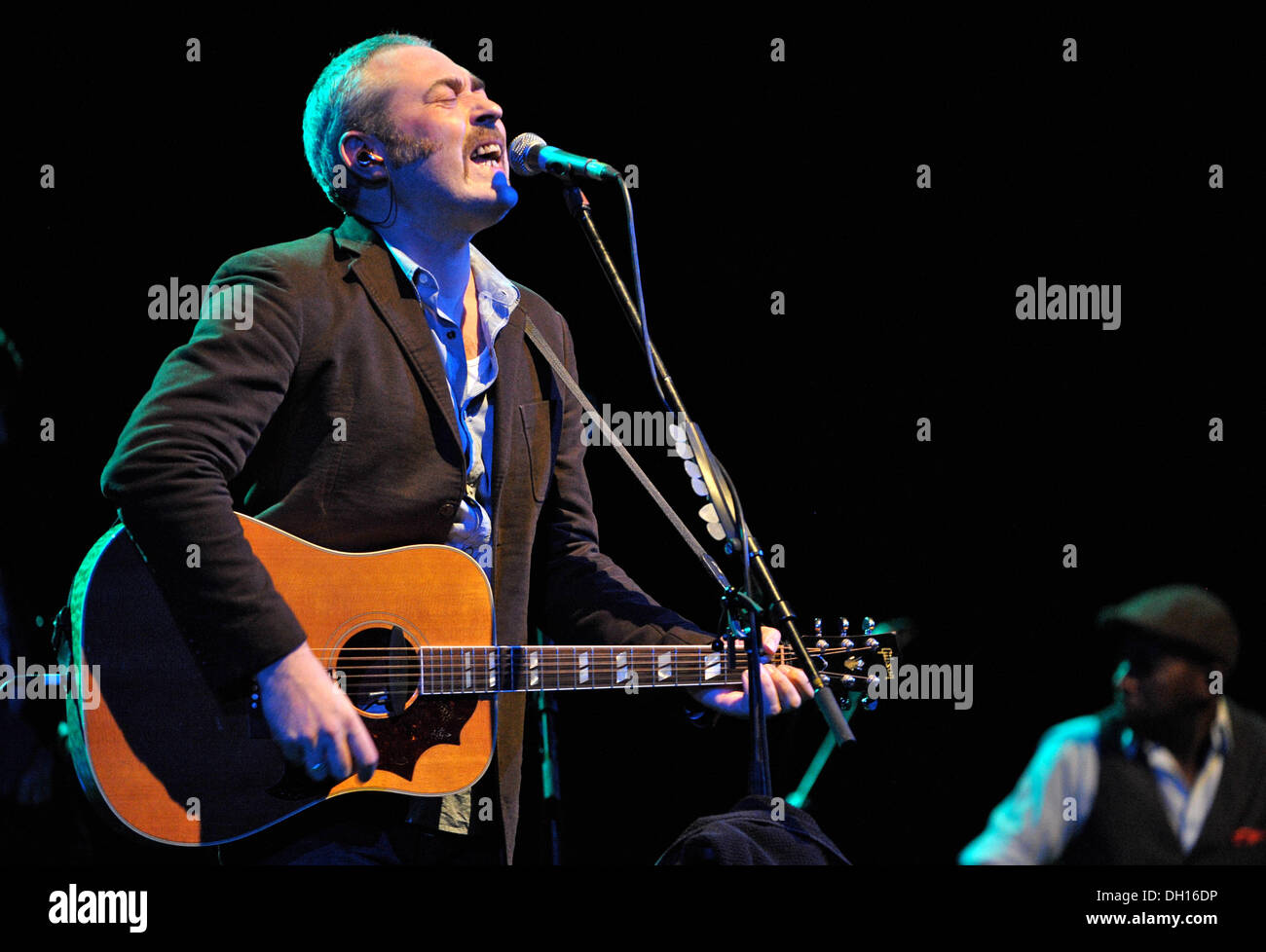 Stuart a staples singer hi-res stock photography and images - Alamy