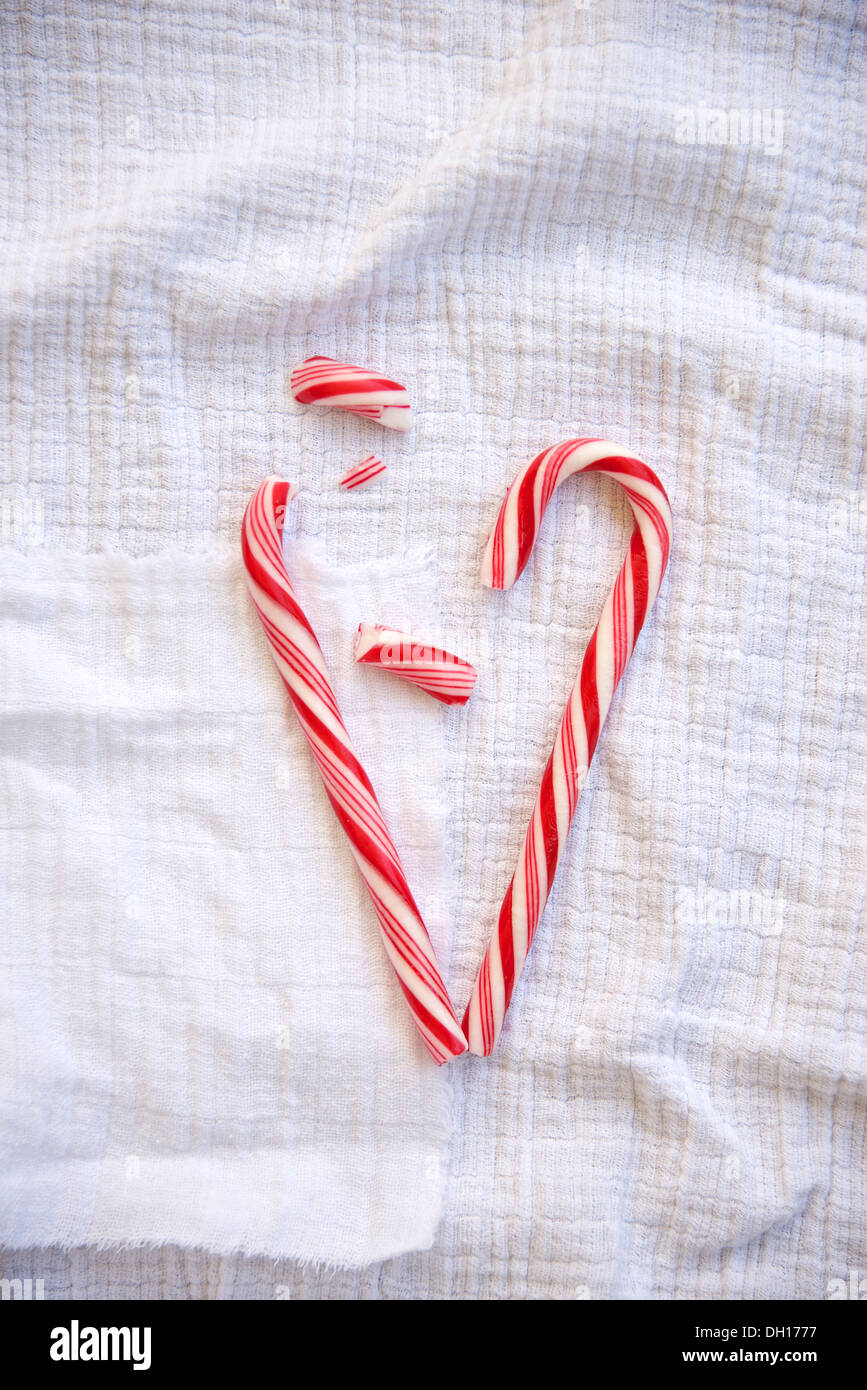Broken candy cane hi-res stock photography and images - Alamy