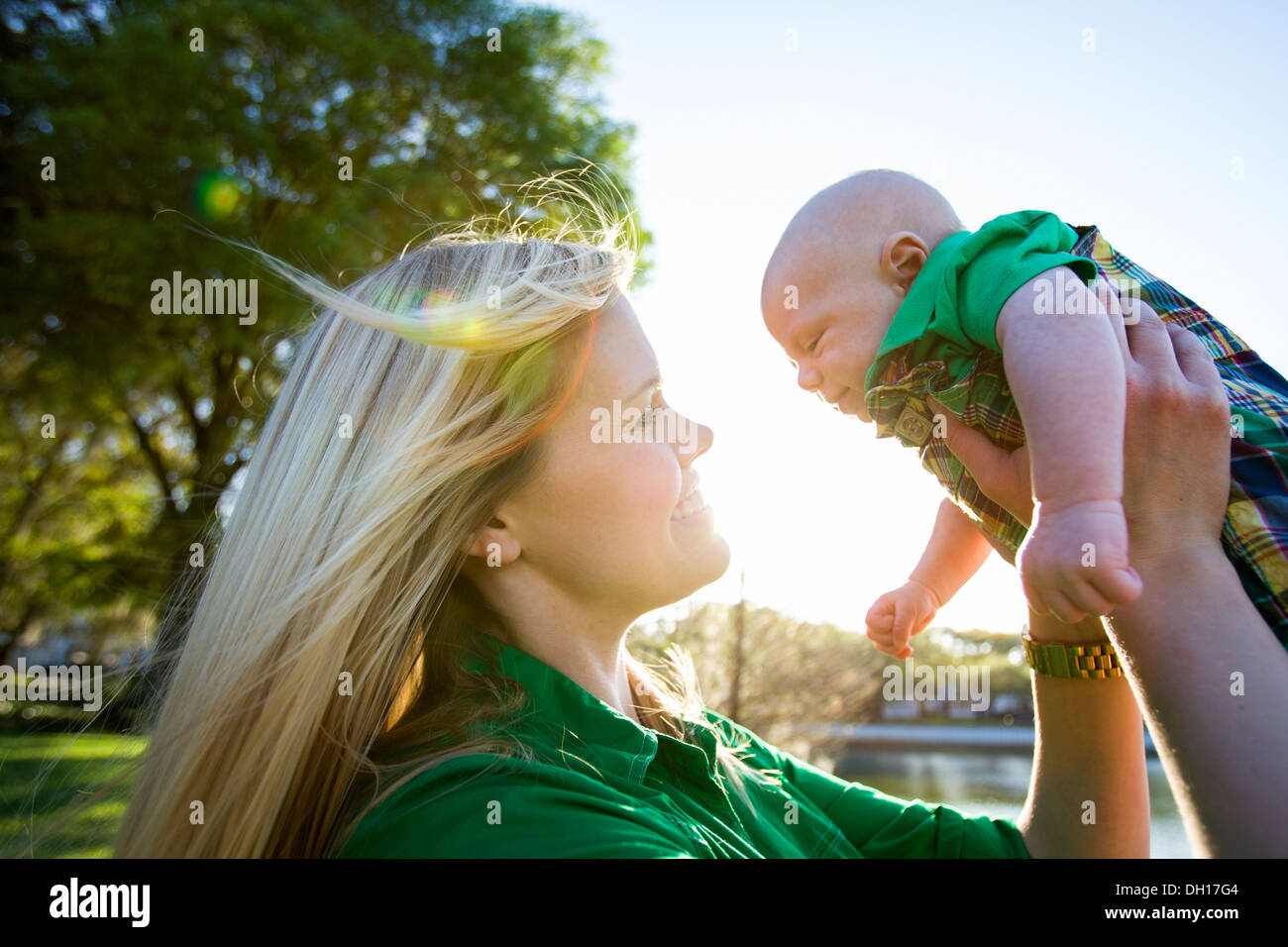 Side profile caucasian child hi-res stock photography and images - Alamy
