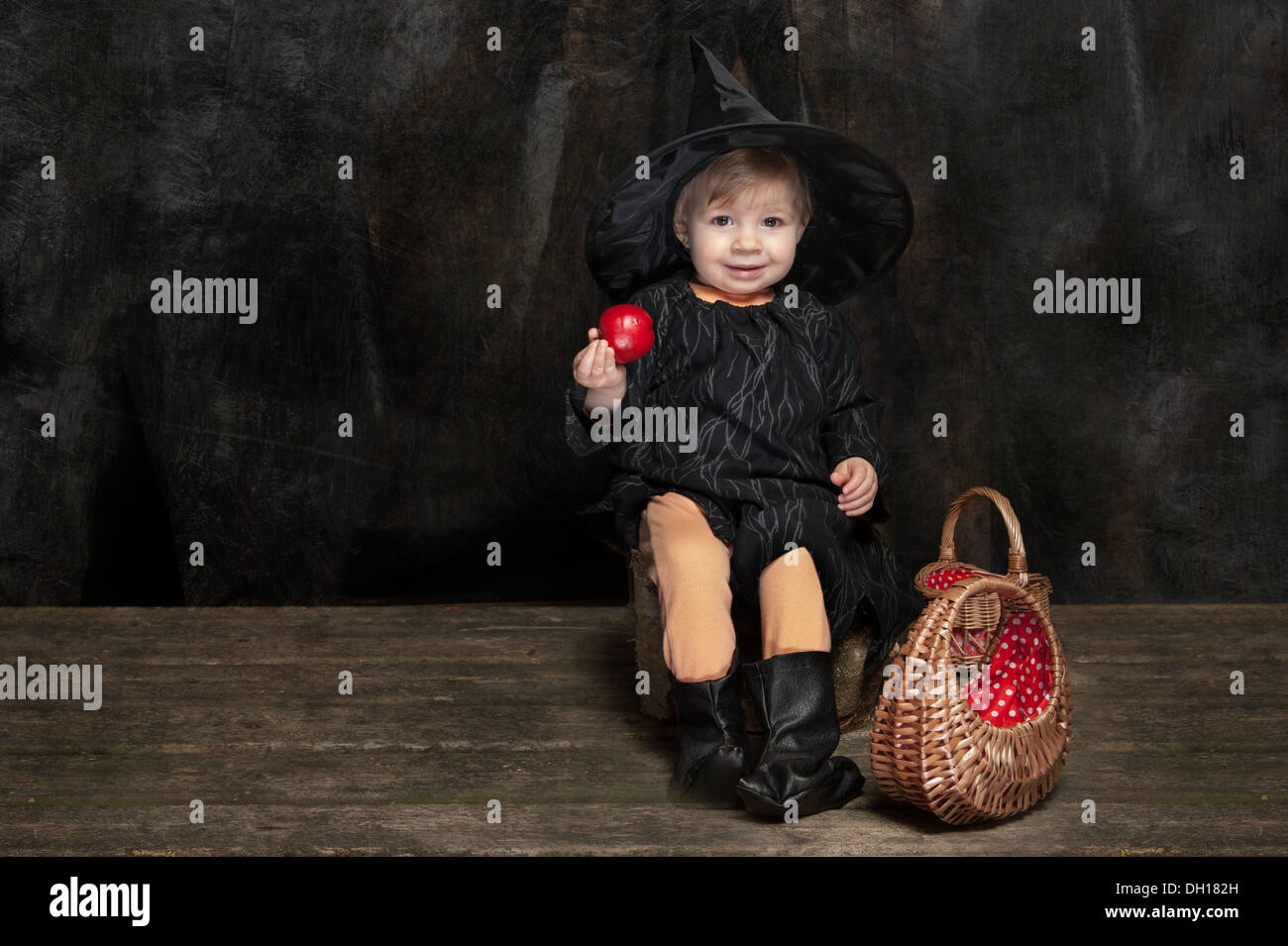 cute little halloween witch Stock Photo - Alamy