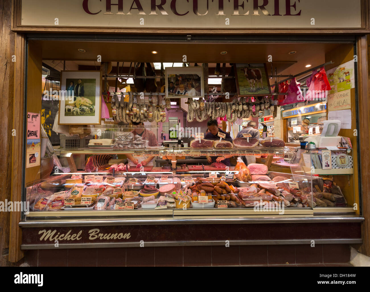 Butcher market d'aligre hi-res stock photography and images - Alamy