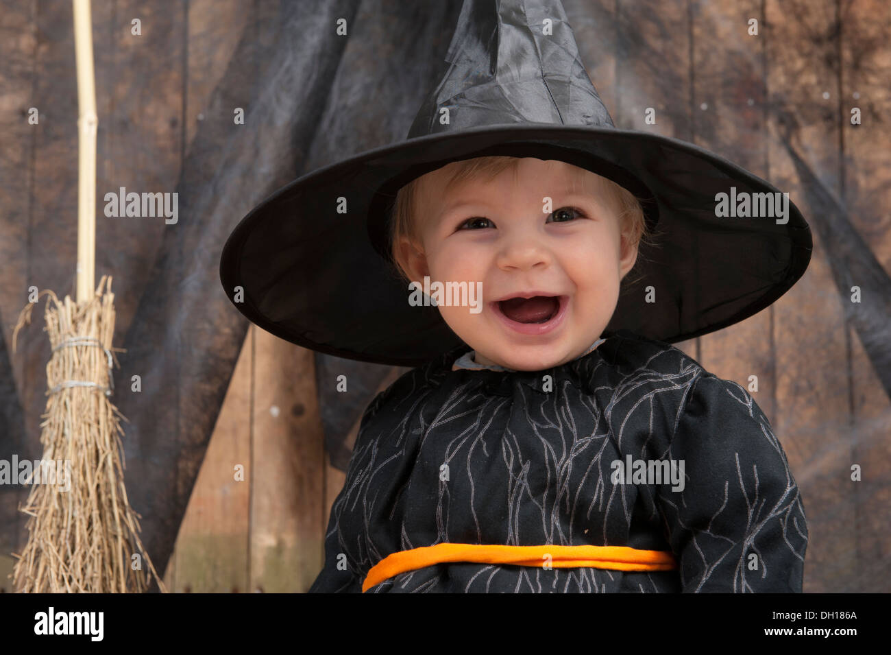 cute little halloween witch Stock Photo - Alamy