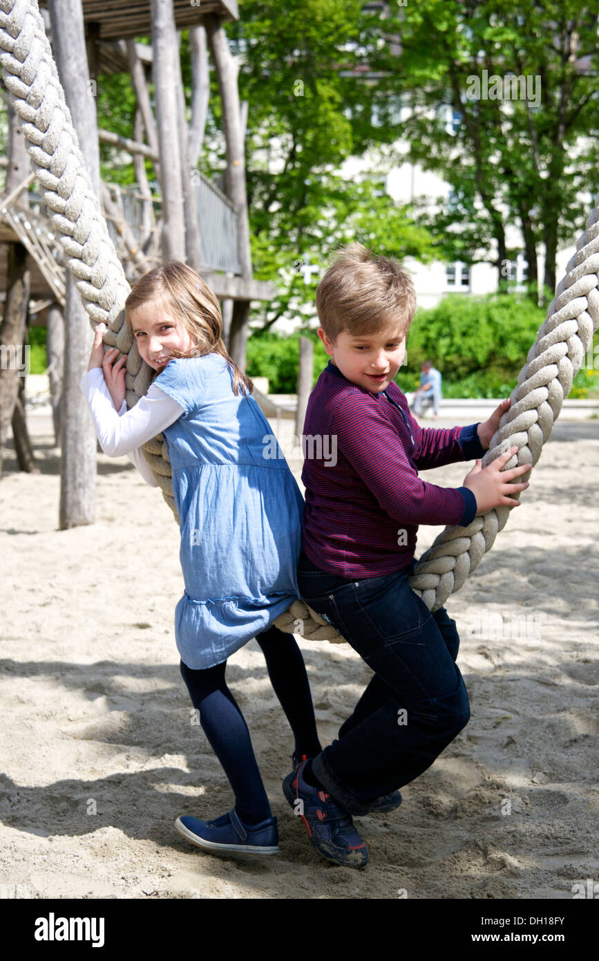Ropes playground hi-res stock photography and images - Alamy