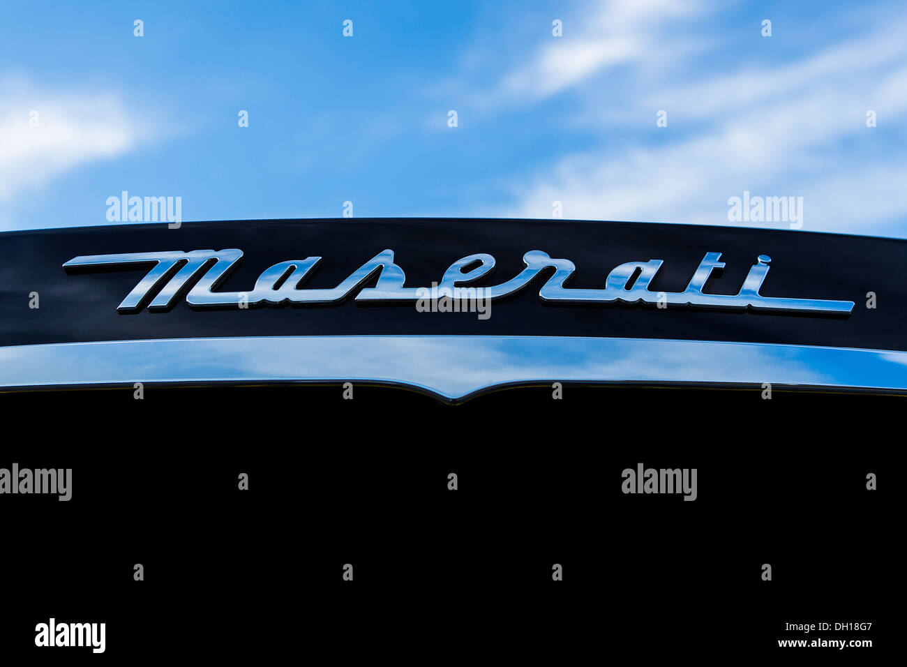 Maserati logo hi-res stock photography and images - Alamy